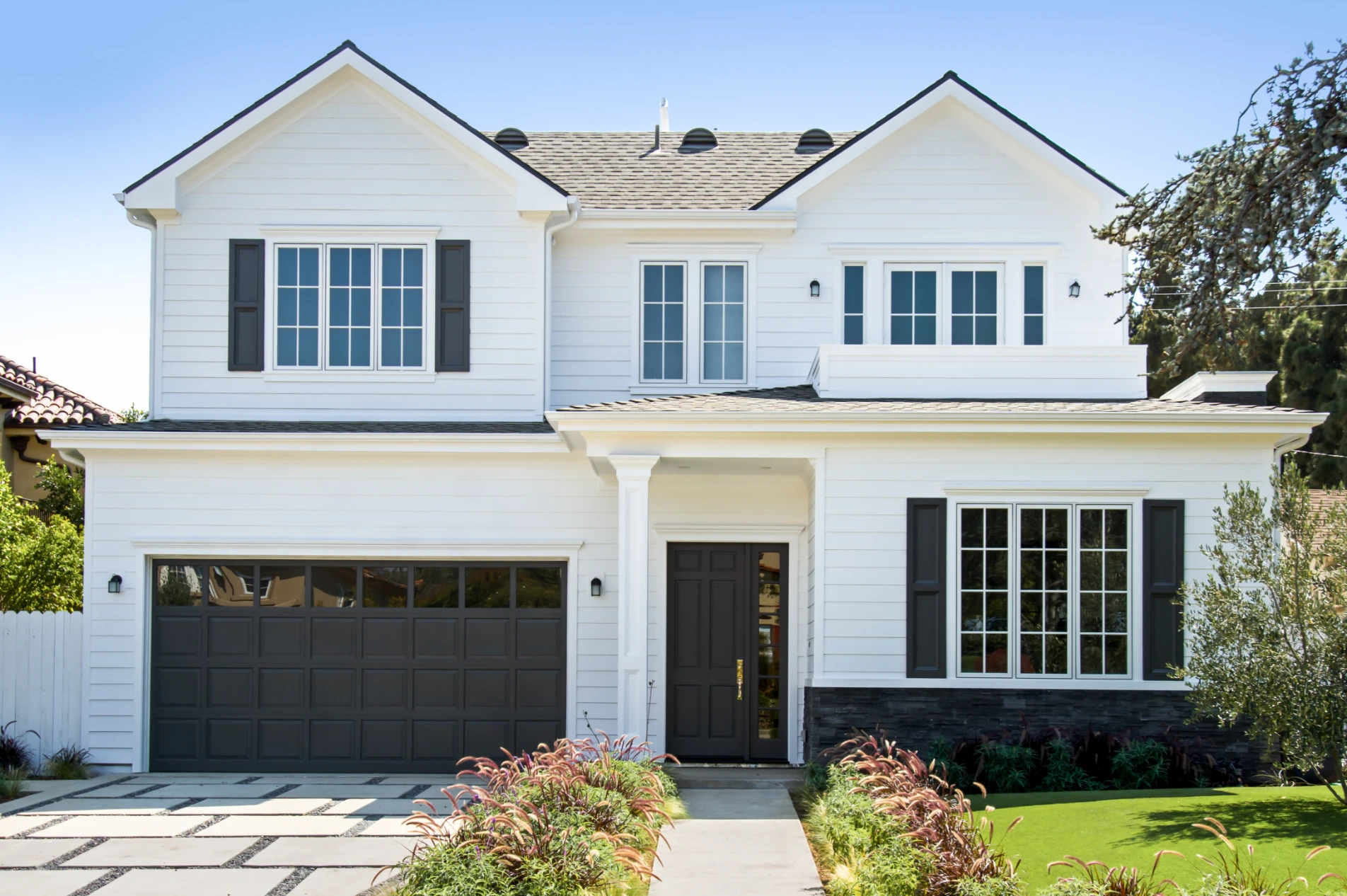 7 elements of beautiful Southern California landscape design | TJH, New ...